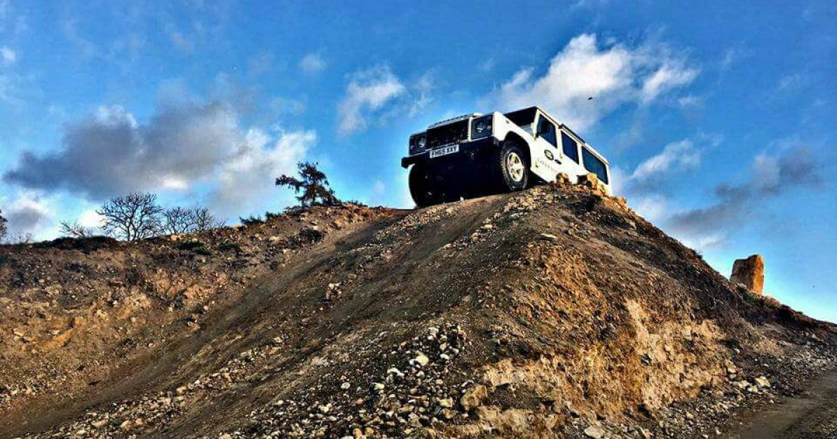 Junior Land Rover Off Road Driving Experience | WonderDays