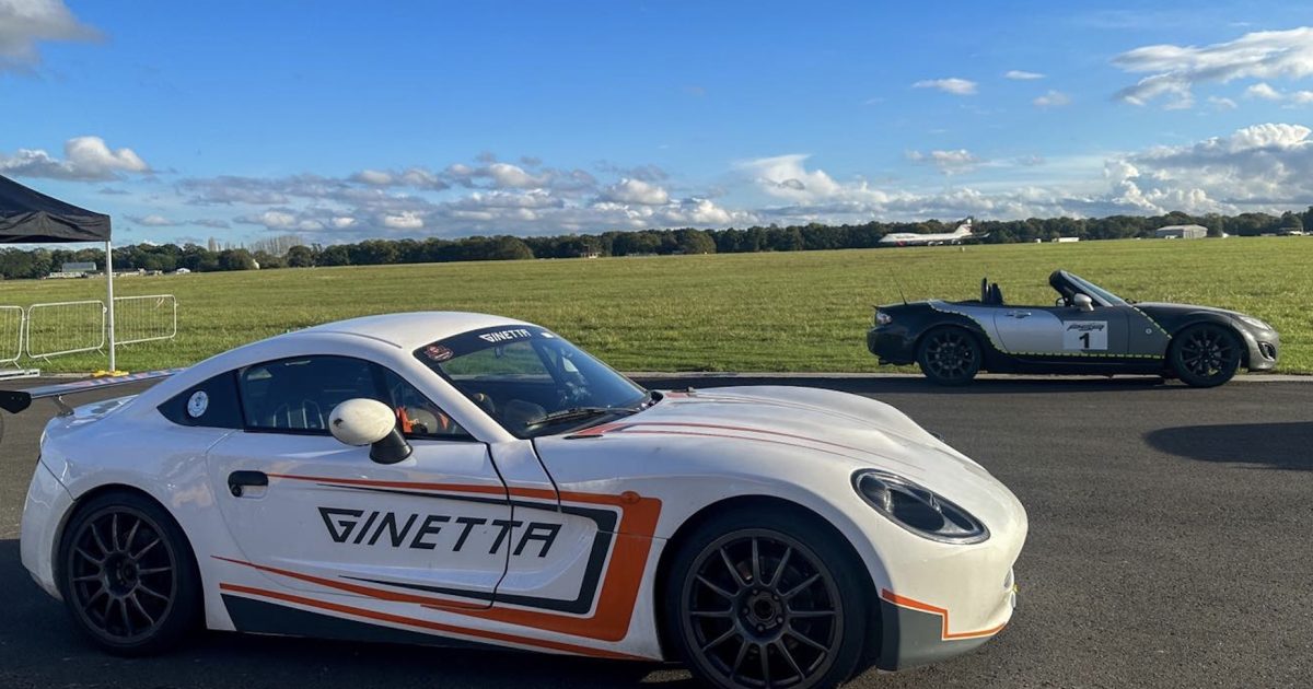 Ginetta G40 GT5 Race Car | WonderDays