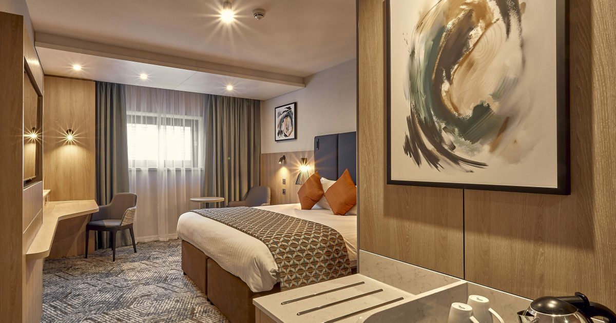 Romantic Escape for Two With 3 Course Dinner and Spa… | WonderDays™