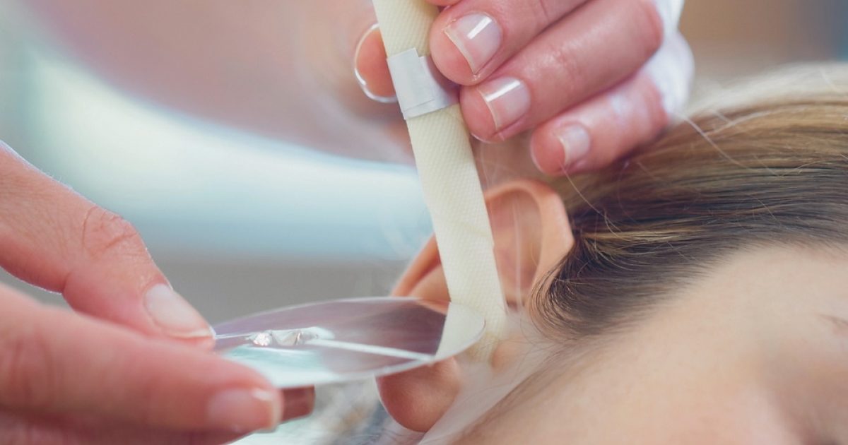 Hopi Ear Candle And Massage Treatment By Karen Chesters | WonderDays