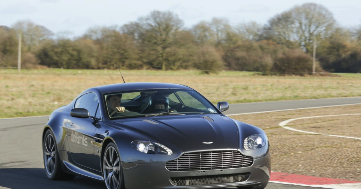 Drift Limits Cars Maserati GranTurismo | WonderDays