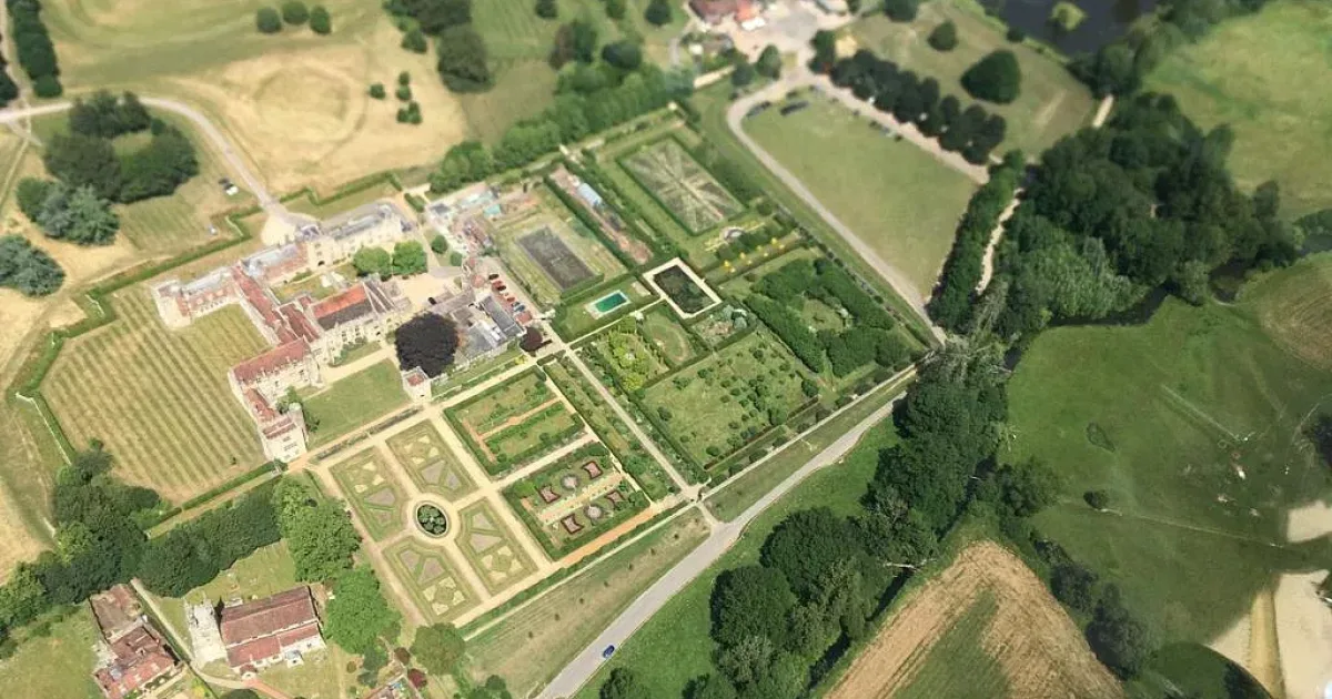 25 Minute Private Helicopter Ride Over Kent | WonderDays