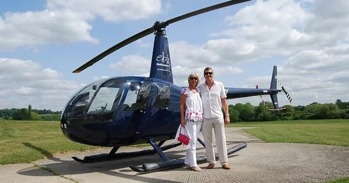 Private Helicopter Ride Over Surrey for 25 Minutes | WonderDays