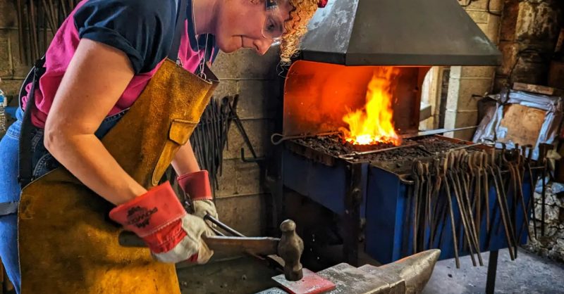 blacksmith gas forge uk